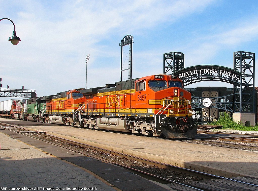BNSF 5457